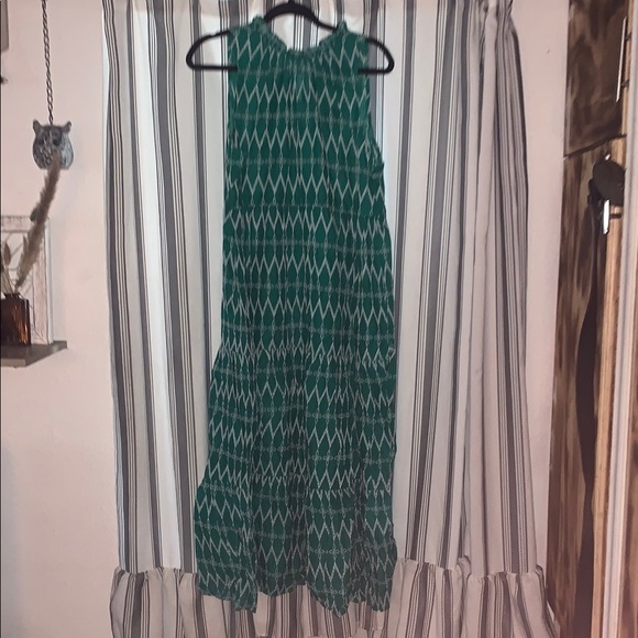 Universal Thread | Dresses | Chic Green Patterned Dress | Poshmark